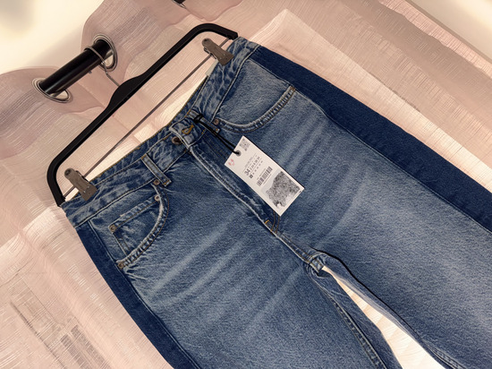 Zara farmerice ravan kroj