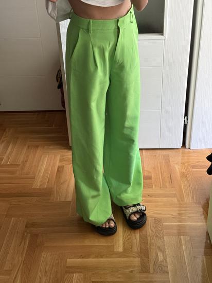 Lumina široke pantalone
