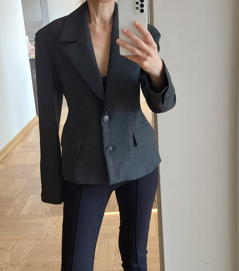Nov viral Zara sako ZW Collection sa etiketom