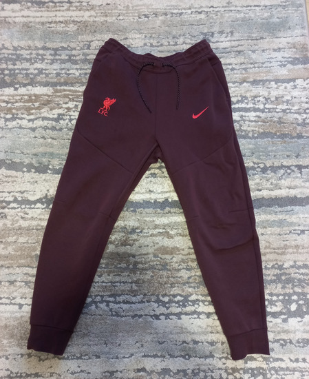 Nike-Liverpool F.C. Tech Fleece