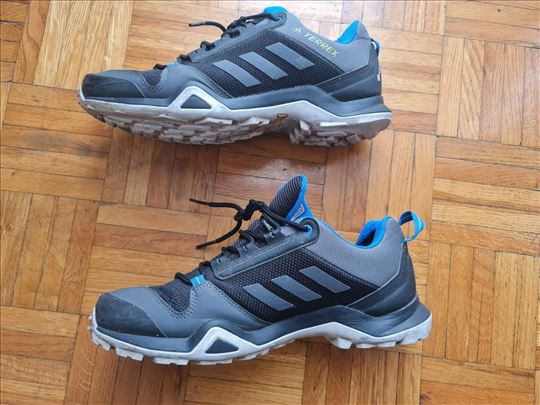 ADIDAS Terrex Goretex 44, odlične, waterproof