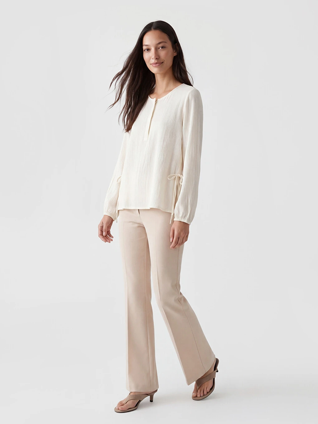 LCWAIKIKI Classic Bluza Sa Okruglim Izrezom, Na Pertlanje, Teksturisana