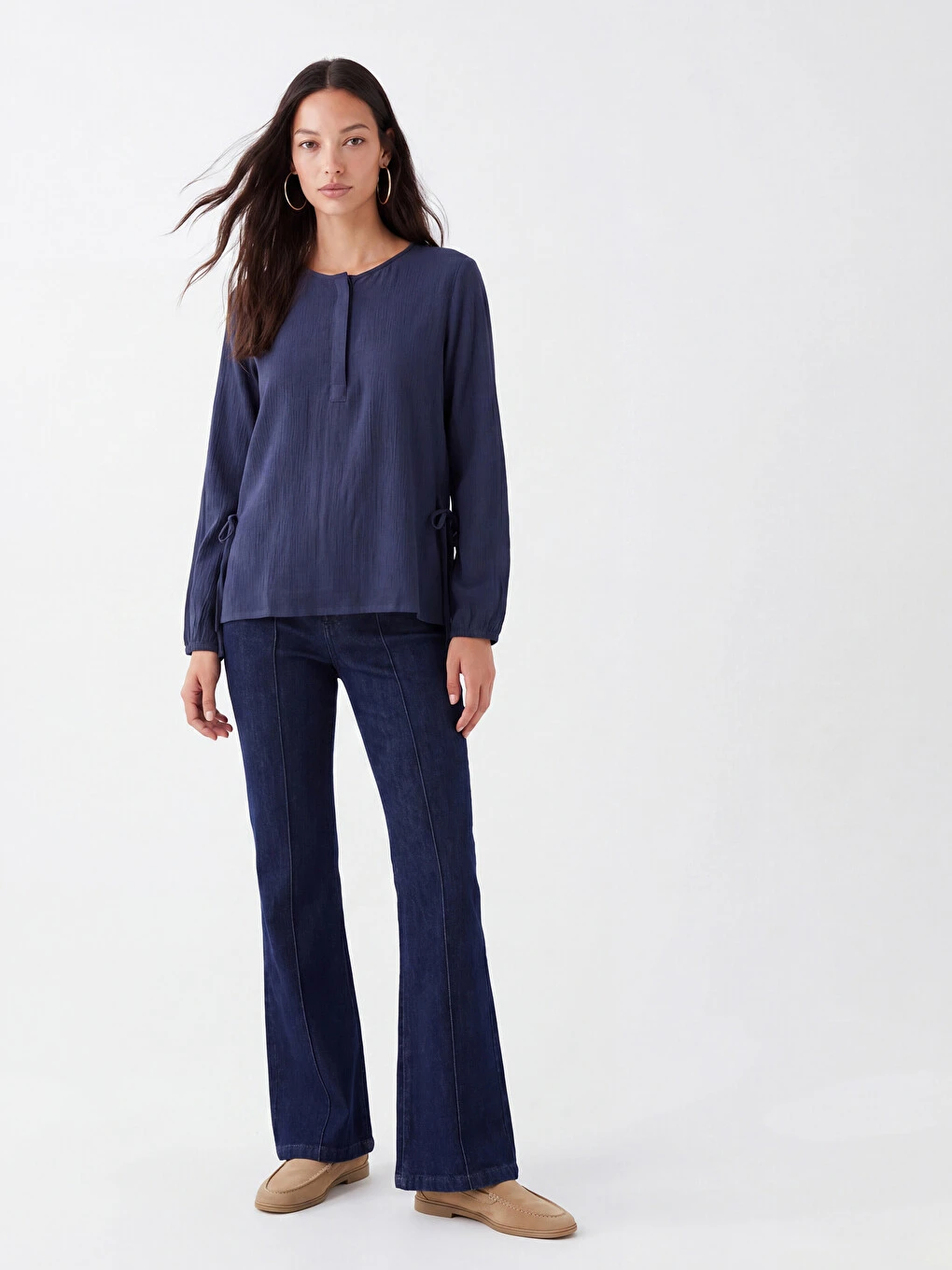 LCWAIKIKI Classic Bluza Sa Okruglim Izrezom, Na Pertlanje, Teksturisana