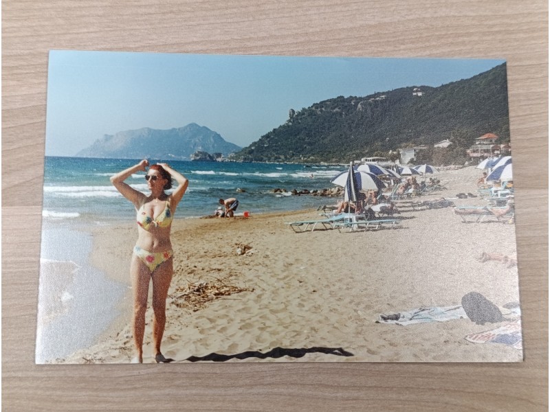 Fotografija dama na plaži
