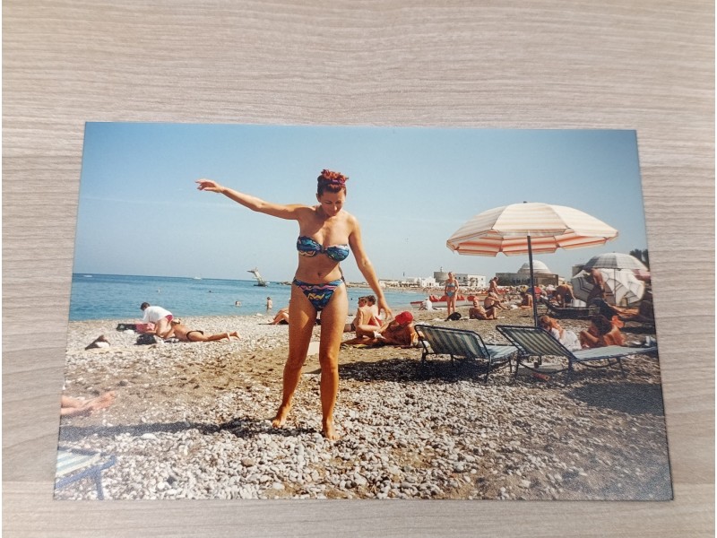 Fotografija dama na plaži