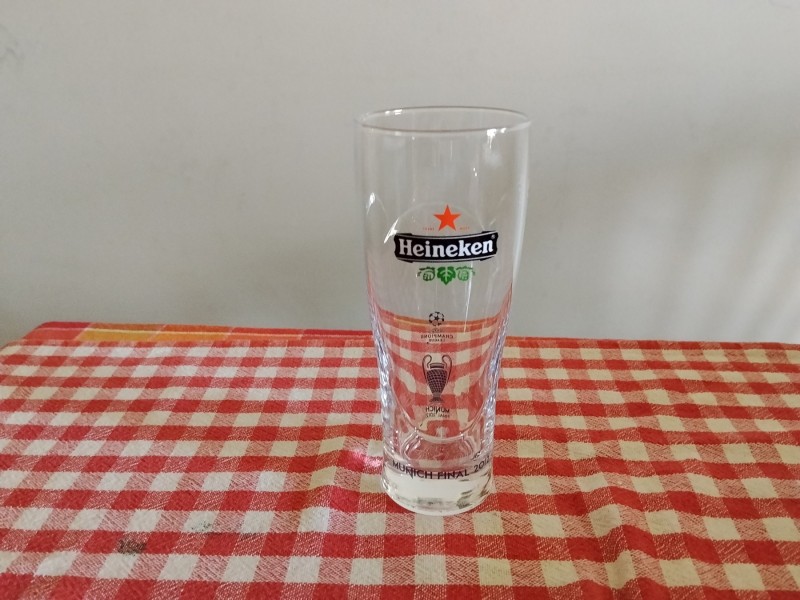 Čaša 0.3 Hajneken Liga šampiona 2012.