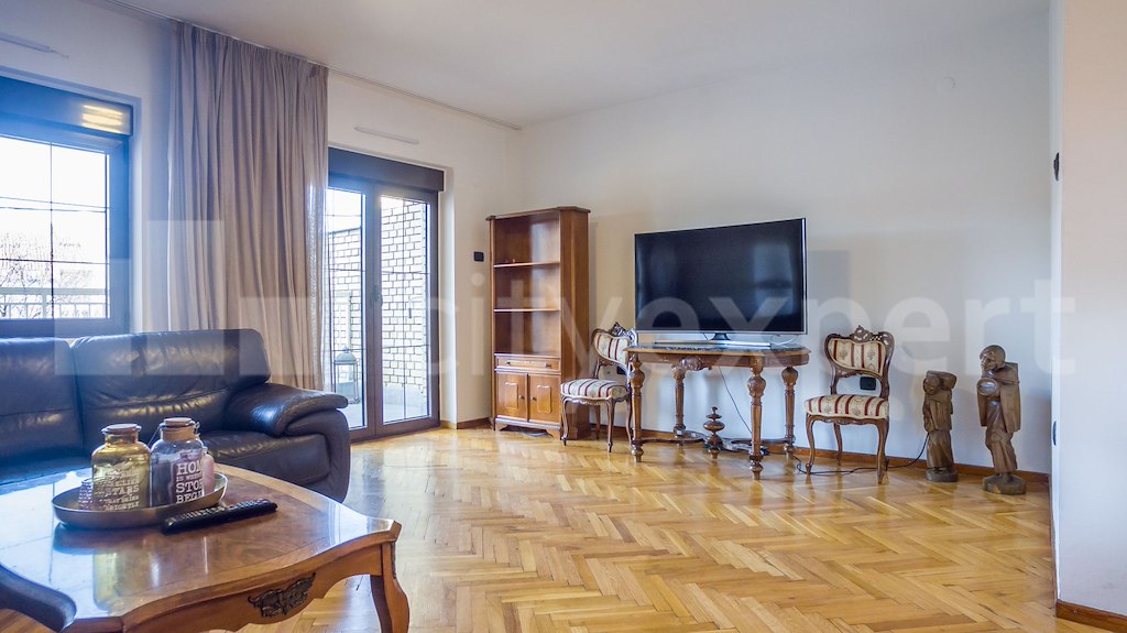 Kuća za izdavanje BEZ PROVIZIJE: Petosoban i veći, 220m², Ljubiše Jovanovića, Čukarica - 1800€