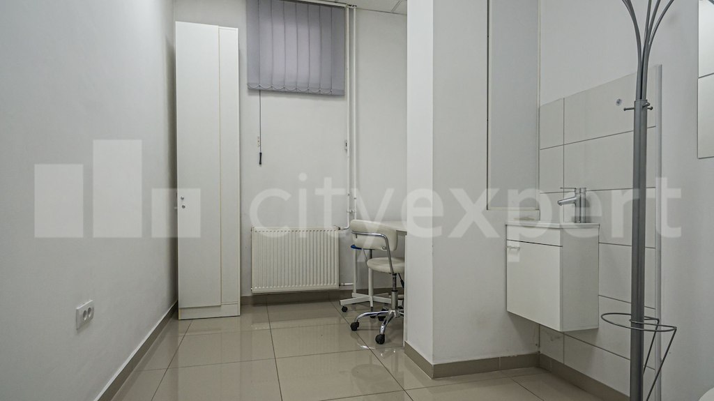 Poslovni prostor Izdavanje Novi Sad Bez skrivenih troškova - 53m², Rumenačka, Novi Sad - 600€