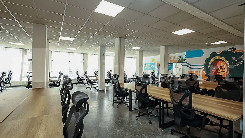Poslovni prostor Izdavanje Novi Sad Bez skrivenih troškova - 218m², Gajeva, Novi Sad - 3000€