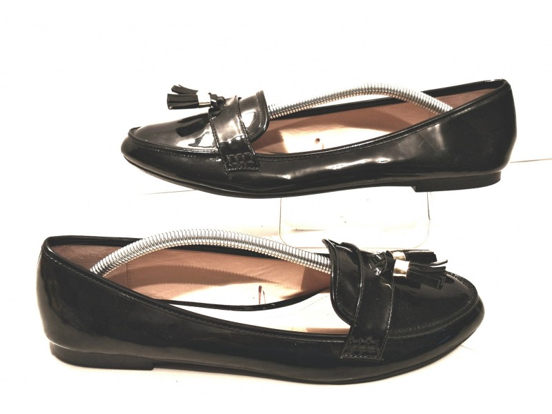Kao NOVE ,,ZARA,, atraktivne cipele br.41