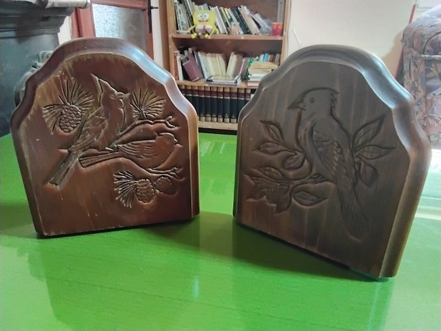 DRŽAČI ZA KNJIGE