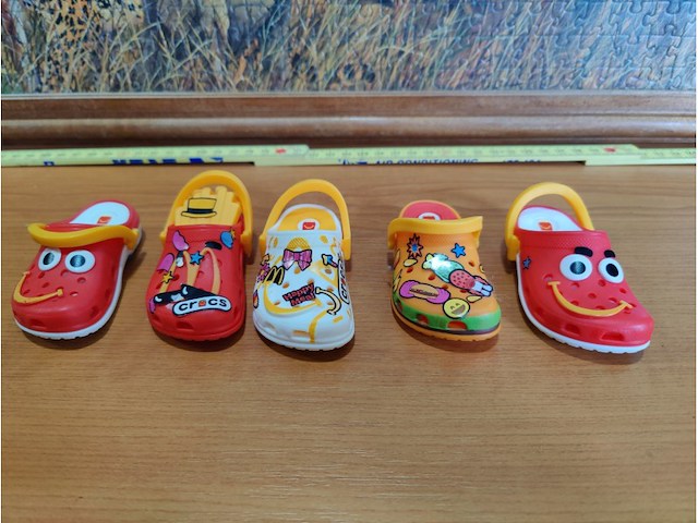 7 mini Crocs keychains Kroks papuče privesci McD