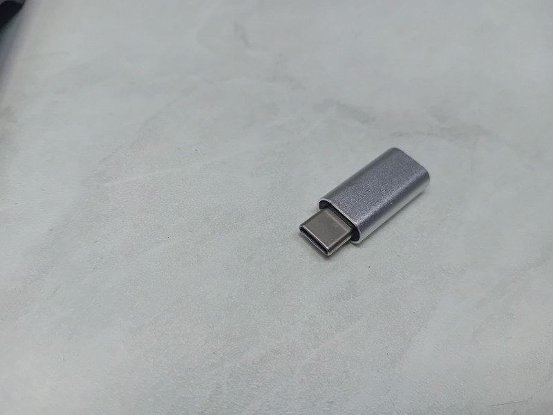 Adapter Lightning na USB C za punjenje i prenos podatak