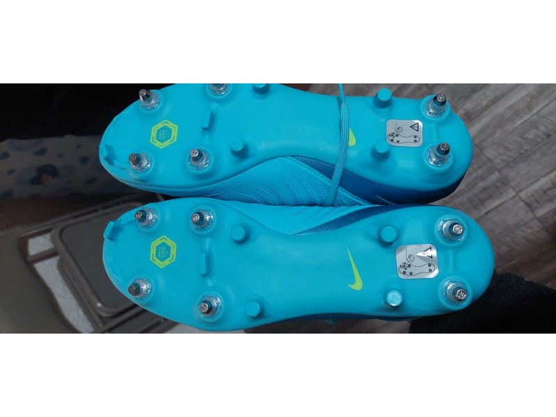 Kopačke Adidas Phantom