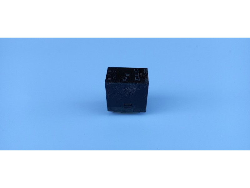 Relej 24VDC 6 pin (1)
