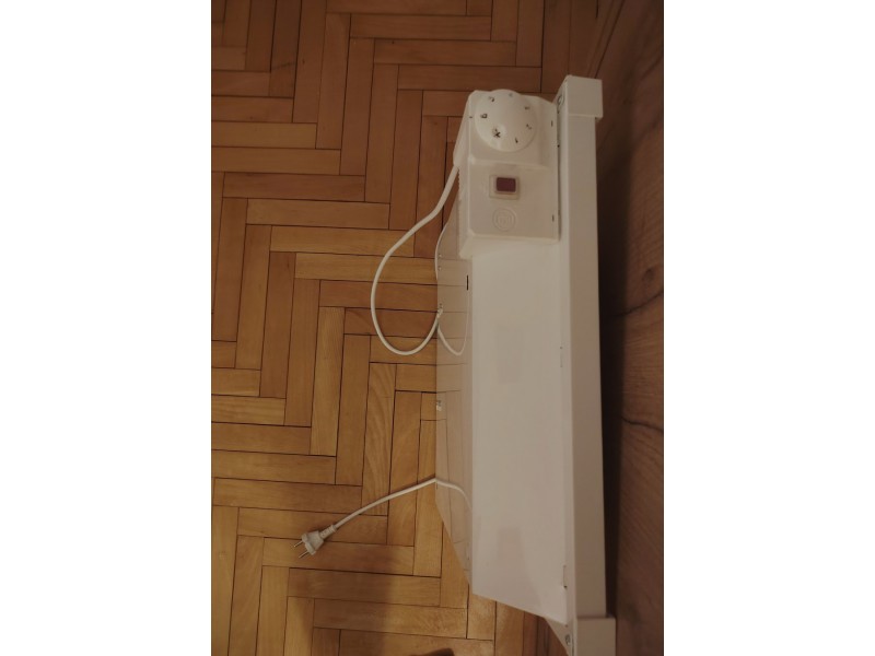 Tesy panelni radijator