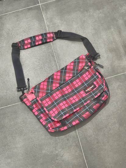 EASTPAK TORBA