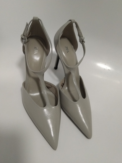 NOVE*ZARA* Sive,Od PRAVE KOZE,Savrsene%%