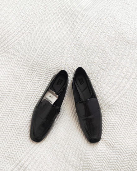 ZARA cipele *lakovane, elegantne, moderne*