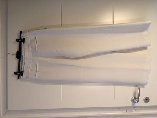 Mango bele pantalone