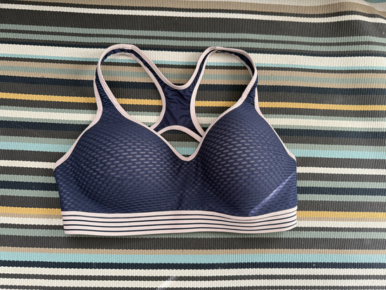H&M sportski top brushalter M