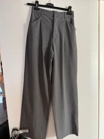 Zara pantalone