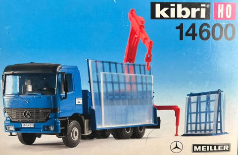 NEW! Kibri 14600 Mercedes Benz 3-axle with Self-Loading Crane for Transporting Glass