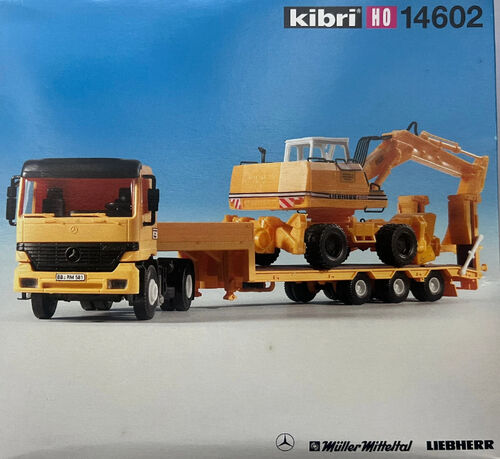 NEW! Kibri 14602 Mercedes Benz 2-axle with 3-axle Semi-Trailer for Transporting Vehicles with load