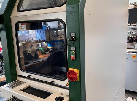Poluprovodnička mašina Hesse Mechatronics BJ820