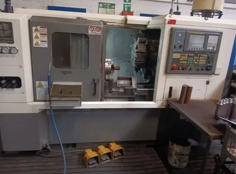 CNC strug Hwacheon 240MC