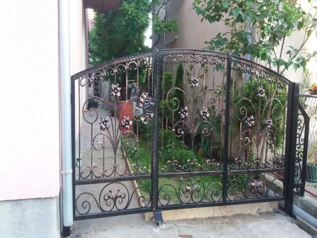 KOVANE KAPIJE 045