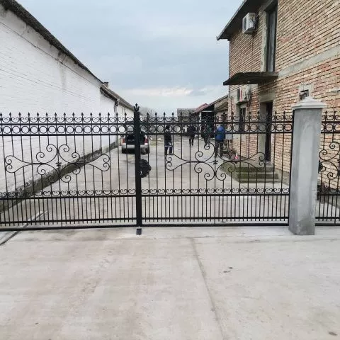 KOVANE KAPIJE 060