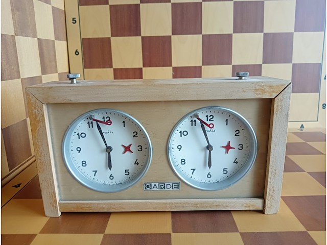 Sahovski Sat GARDE Ruhla