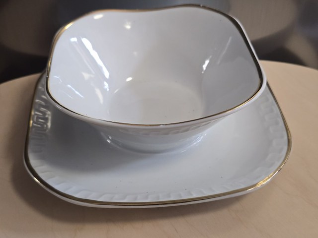 Sosijera porcelan iz starog servisa