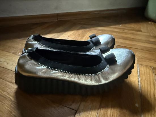 Salvatore Ferragamo 34.5/35 sada 3000