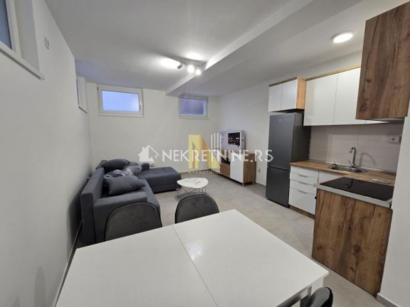 Stan 44 m², suteren, Telep, Novi Sad