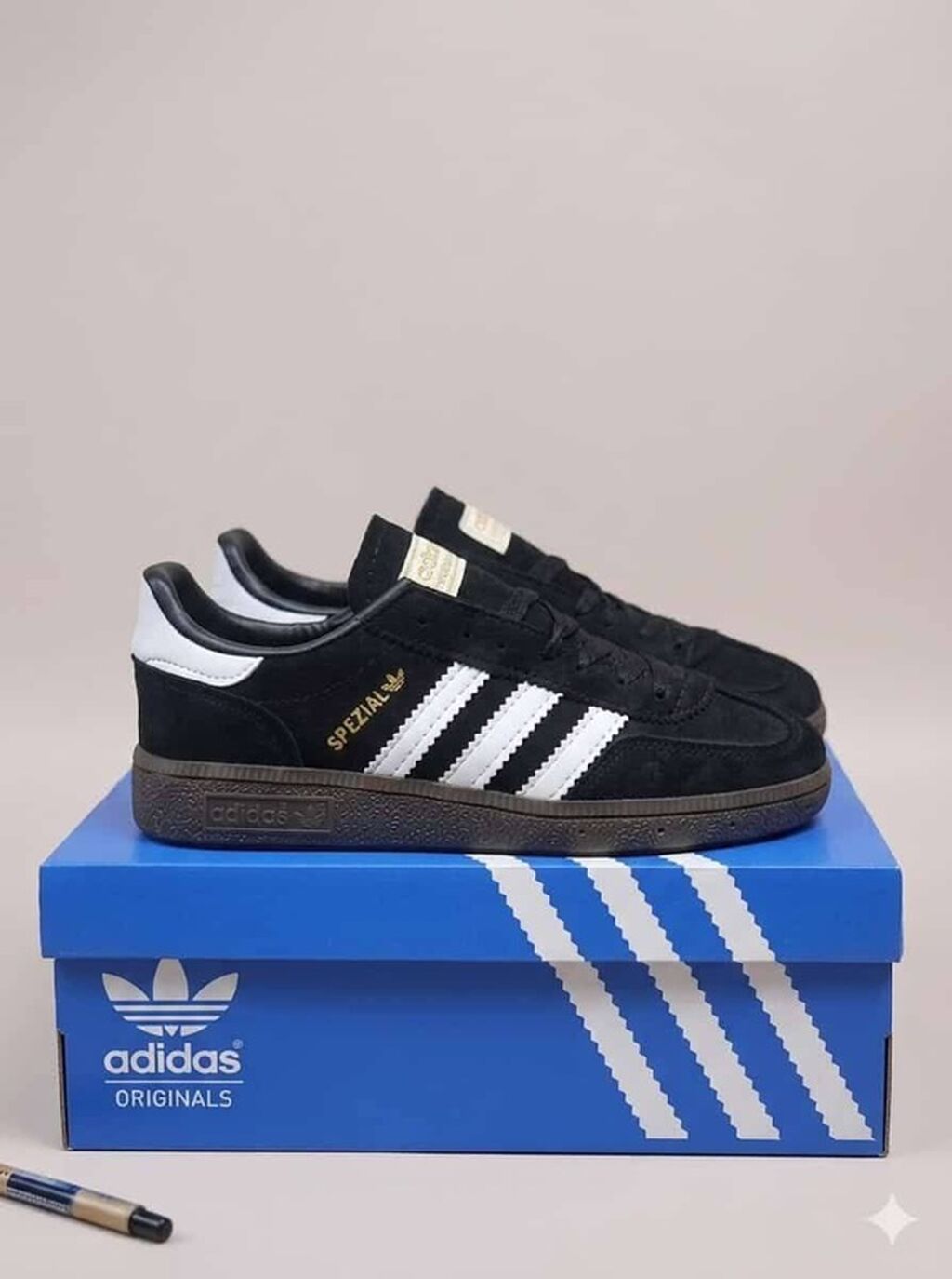 Adidas Originals Spezial patike - Model: Adidas Spezial - Boja: crna