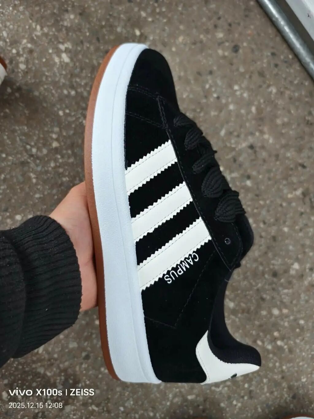 Patike Adidas Campus – klasičan model sa tri bele pruge - Gornjište
