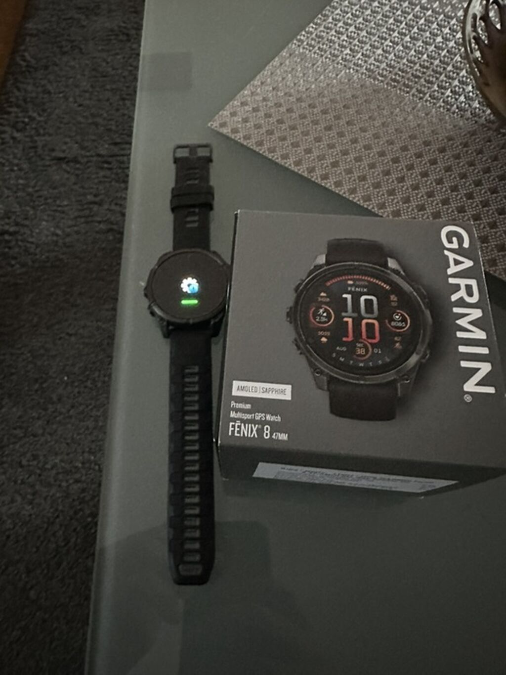 GARMIN fēnix 8 Sapphire, 47 mm – premium multisport GPS sat - Ekran