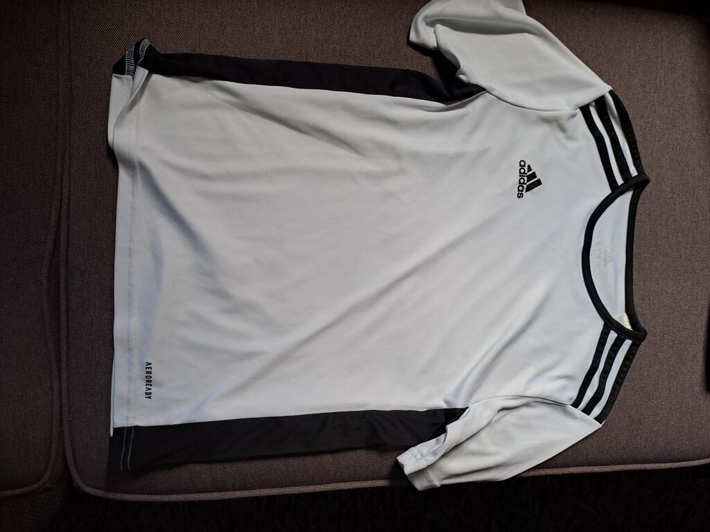 Adidas decija majica vel 11-12g 152cm