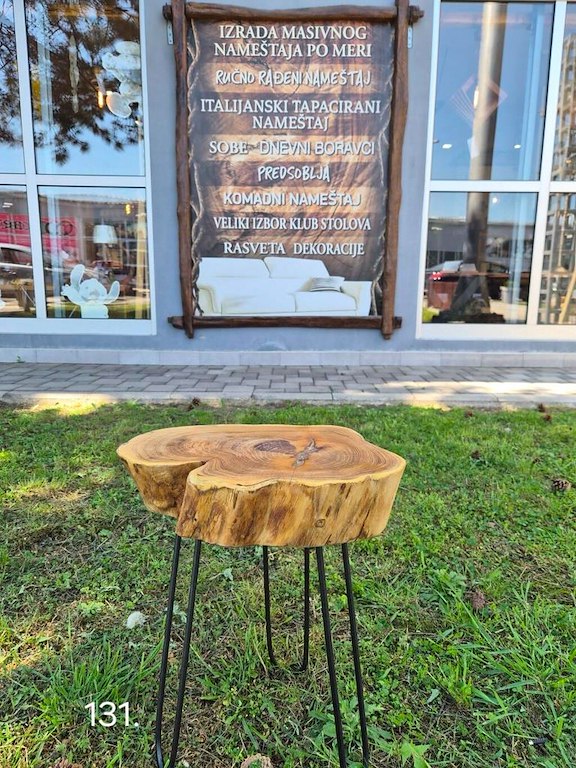 Klub sto napravljen od unikatnog panja Dimenzije: 39x37 H 46,5