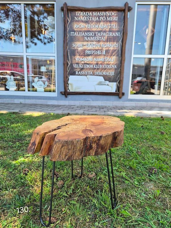 Klub sto napravljen od unikatnog panja Dimenzije: 53x45 H 43 Debljina