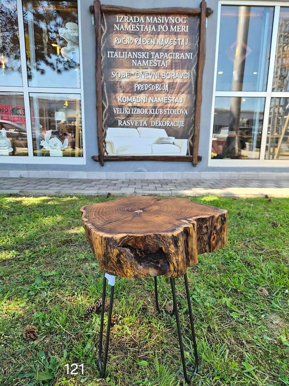 Klub sto napravljen od unikatnog panja Dimenzije: 43x41 H 46,5