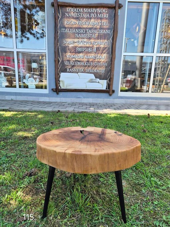 Klub sto napravljen od unikatnog panja Dimenzije: 56x45 H 40 Debljina