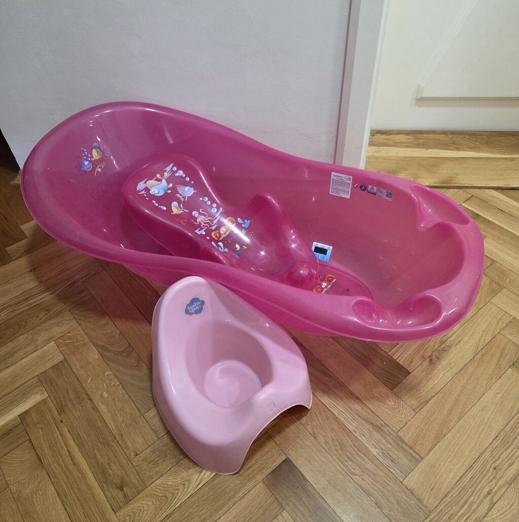Komplet za bebe – kadica i noša - Roze plastična kadica za kupanje sa