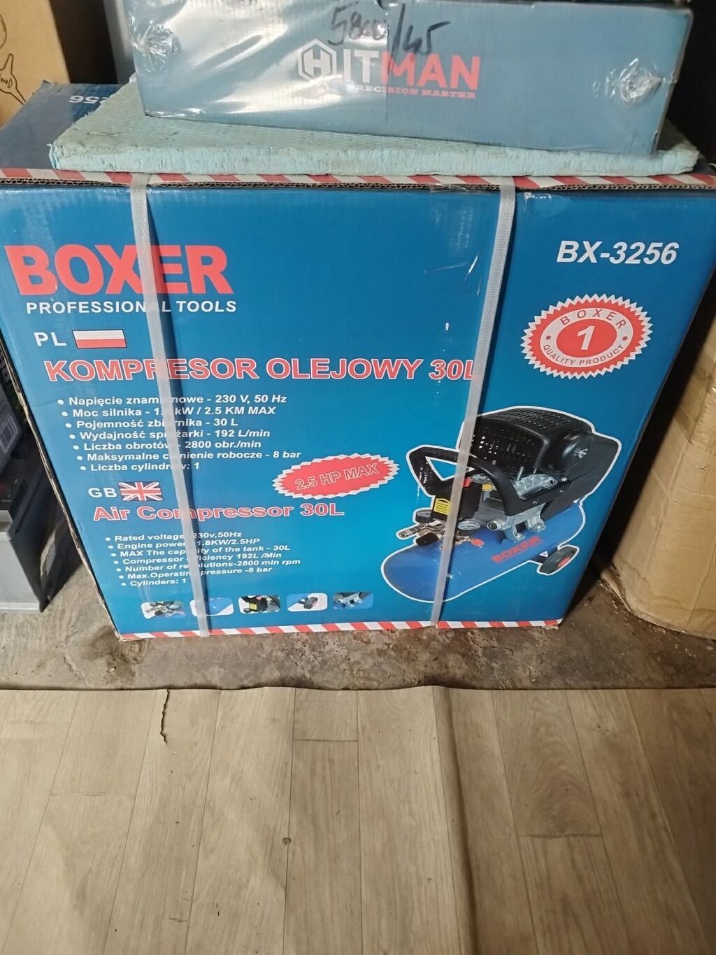 05. Kompresor 30 litara 1,8 kW / 2,5 KS 8 BAR 230 V Model: BX-3256