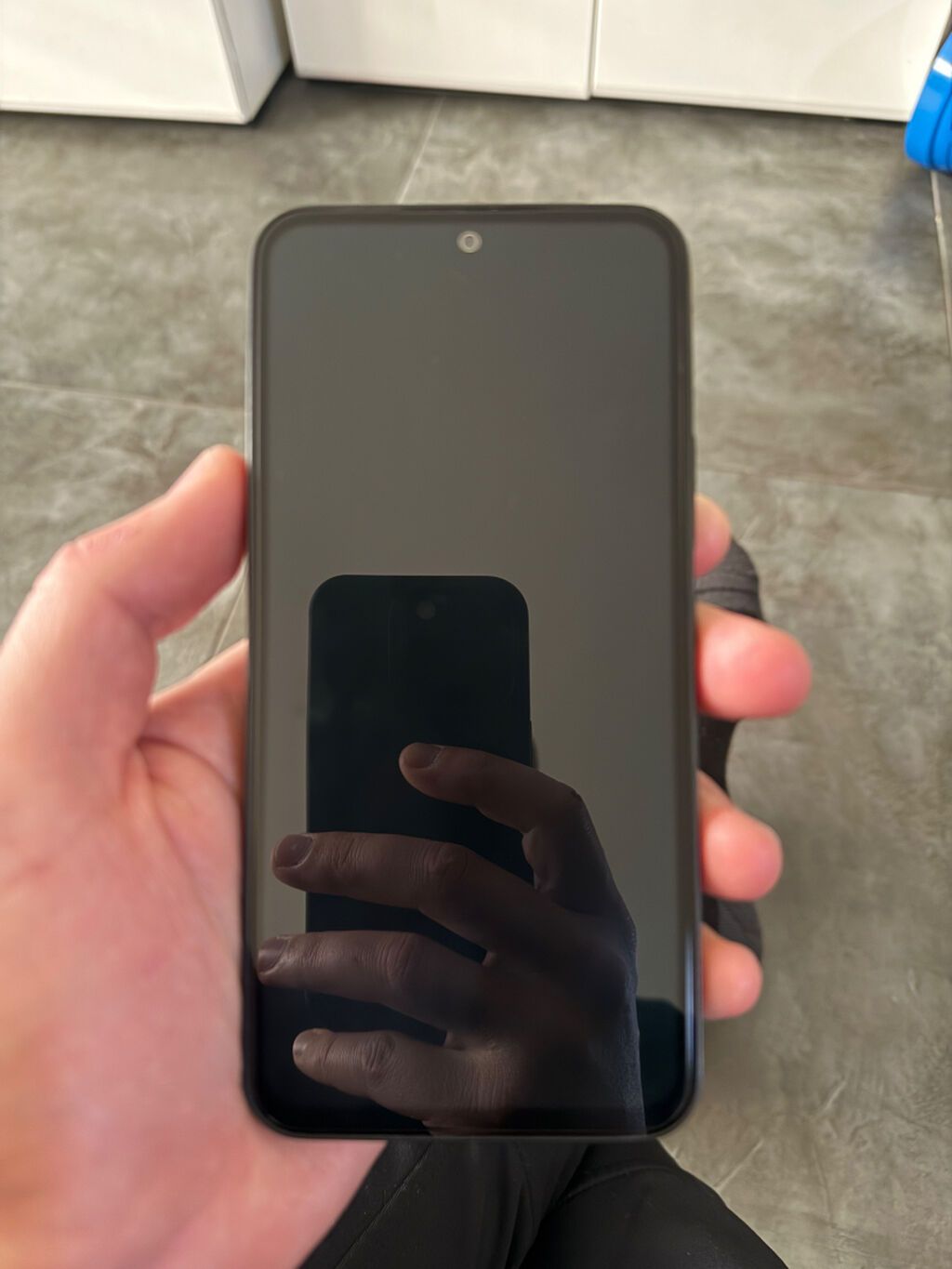 Samsung A54 128gb 10/10 stanje, na ekranu ima zastitno staklo i sve je