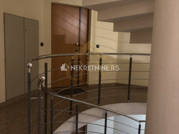 Banovo brdo, Golf, Petra Martinovića, 82 m²