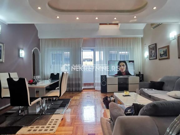 Blok 44, renoviran lux duplex