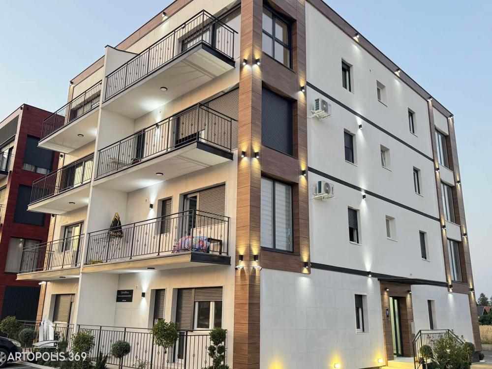 Izuzetan, 2.0, blizina EXPA, uredna dokumentacija ID#1202
117.000 €